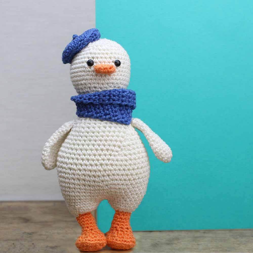 Gaston Goose - Hardicraft - Complete Crochet Kit – Keepsake Quilting